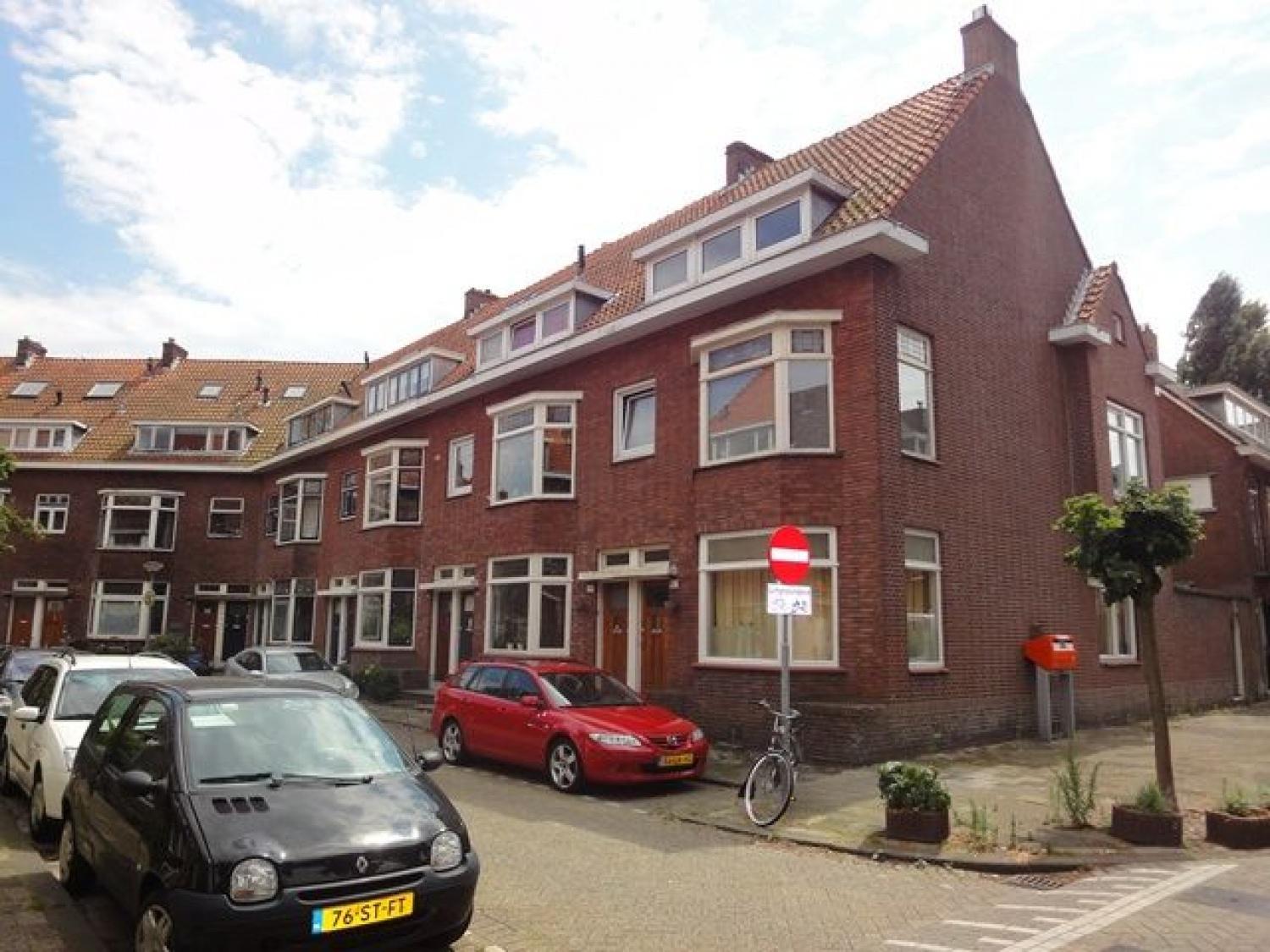 Rent a Studio in Rotterdam, Azaleastraat - € 659,- a month
