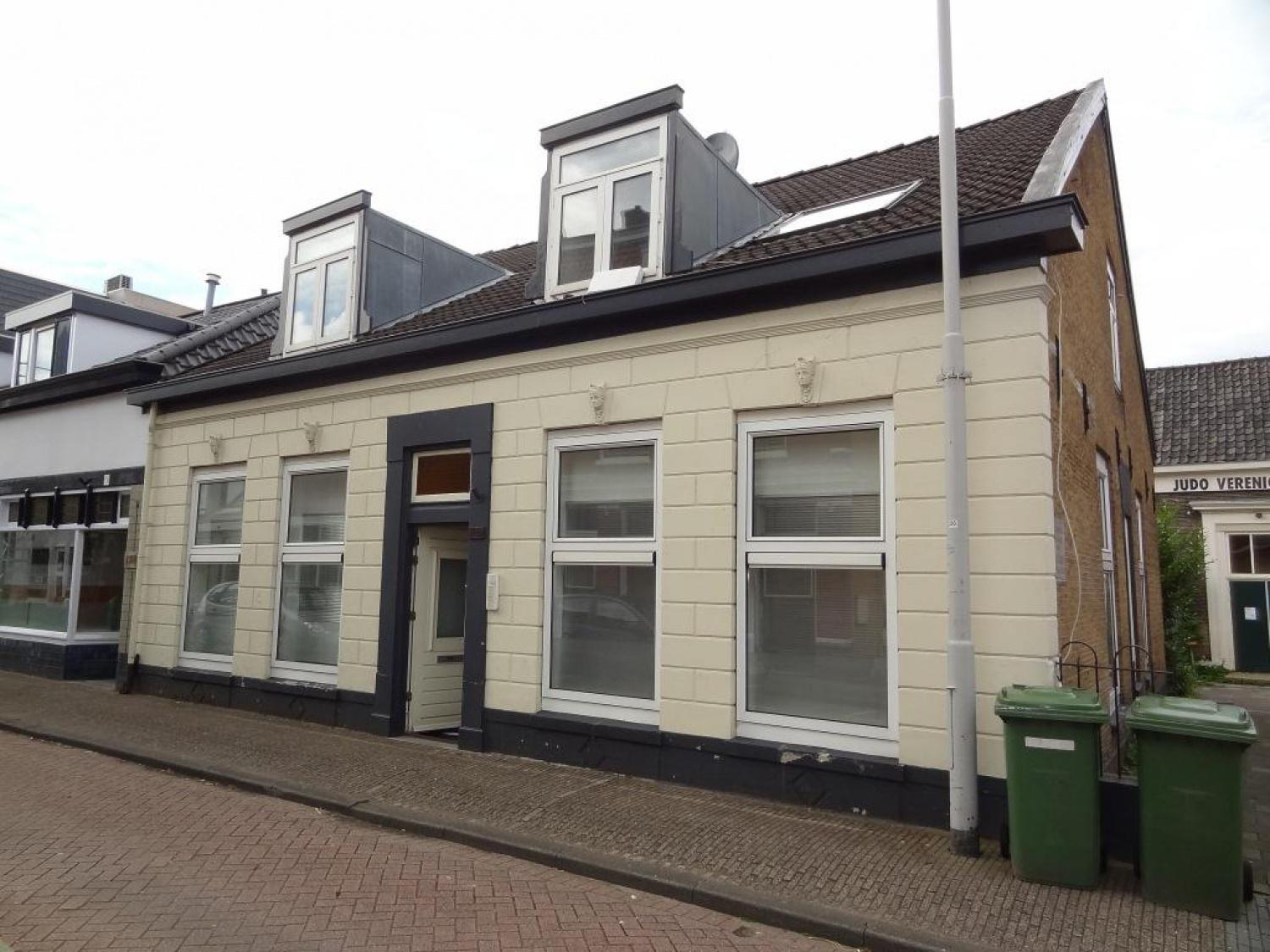 Rent a Studio in Rotterdam, Bovenstraat - € 625,- a month